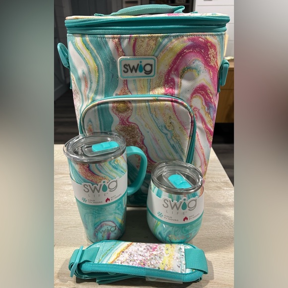 Swig Life | Other | New Swig Wanderlust Am Pm Xl Set And Slingi ...